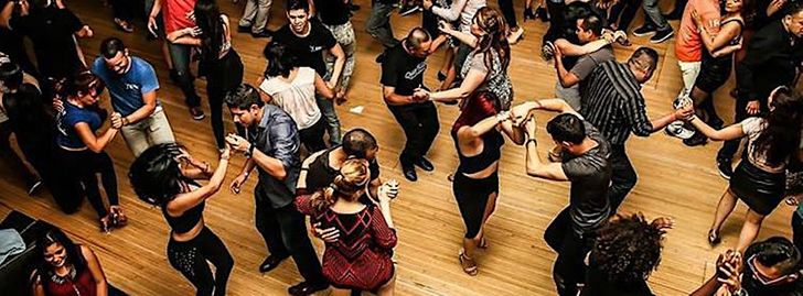Adult Beginner Salsa Class In Long Beach - Long Beach, CA | DanceUs.org