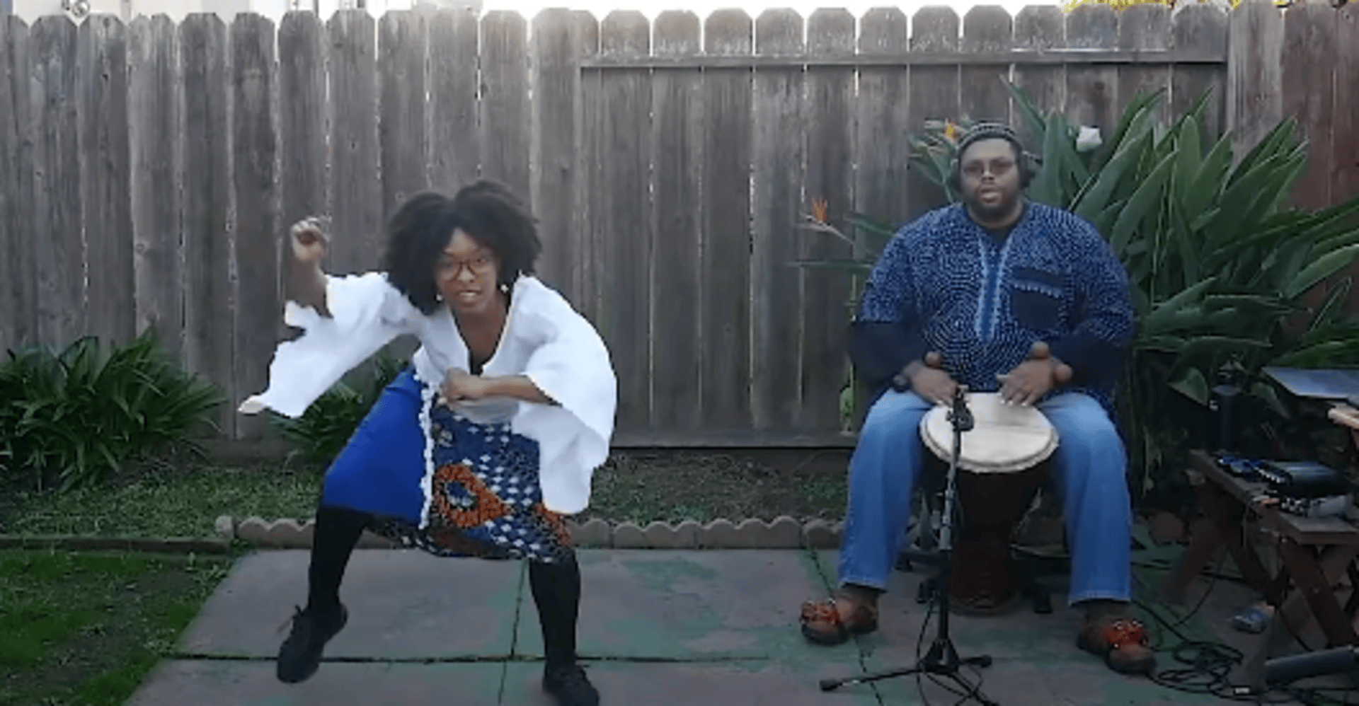 Toyi Toyi dance in Zimbabwe: Origin, History, Costumes, Style | DanceUs.org