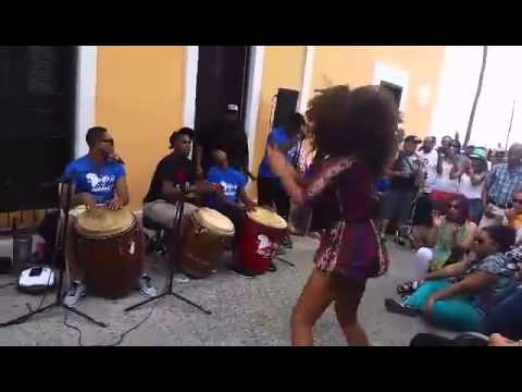 Bomba Drumming "Holandé" Rhythm w/Amazing & Beautiful Dancer | DanceUs.org