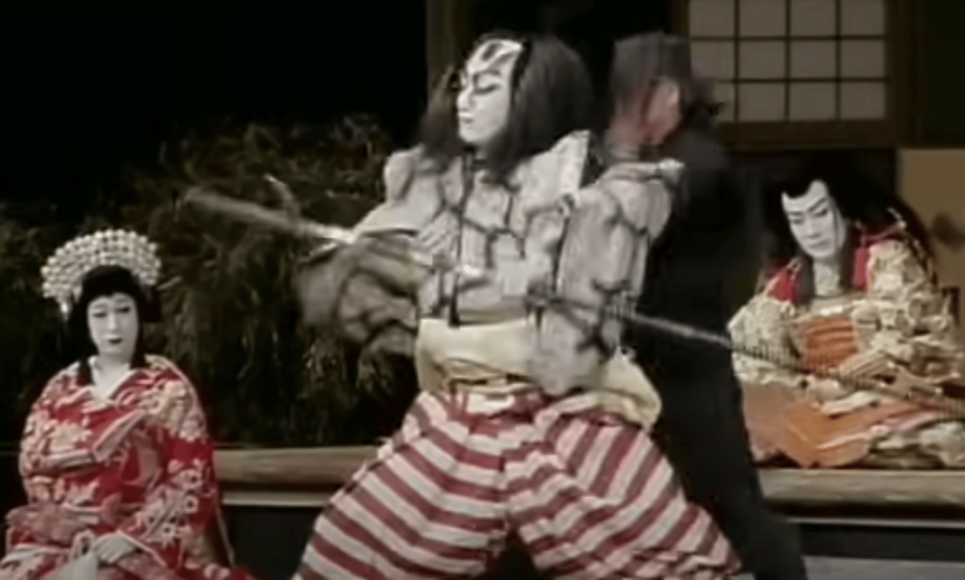 Kabuki dance in Japan: Origin, History, Costumes, Style, Technique ...
