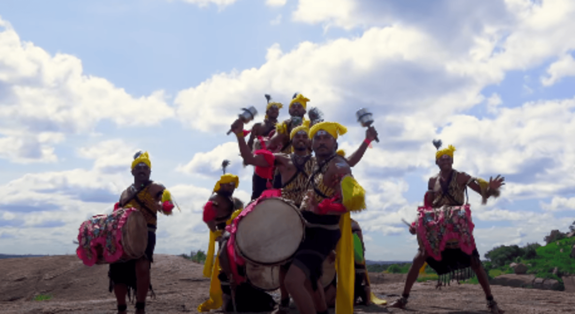 Dollu Kunitha dance in Karnataka India: Origin, History, Costumes ...