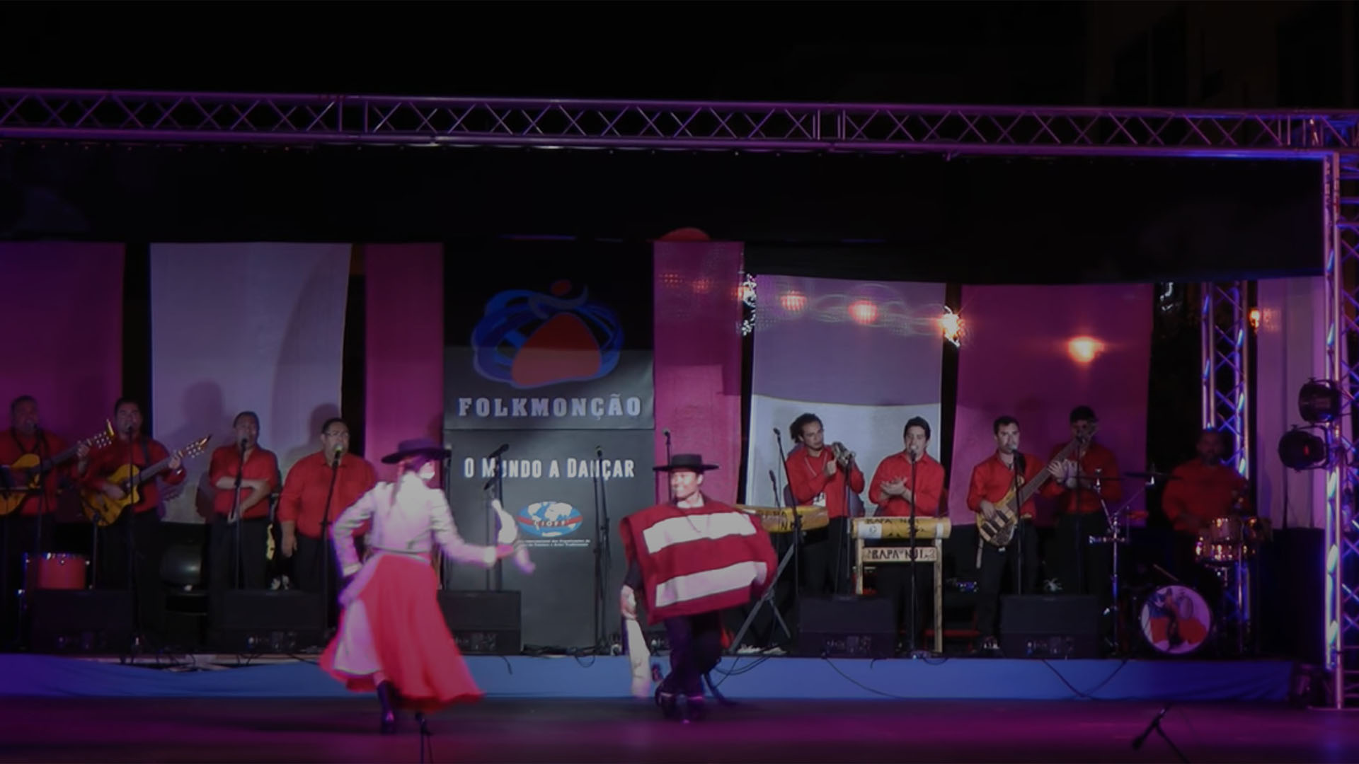 Cueca Dance: A Guide to Chile's National Dance | DanceUs.org