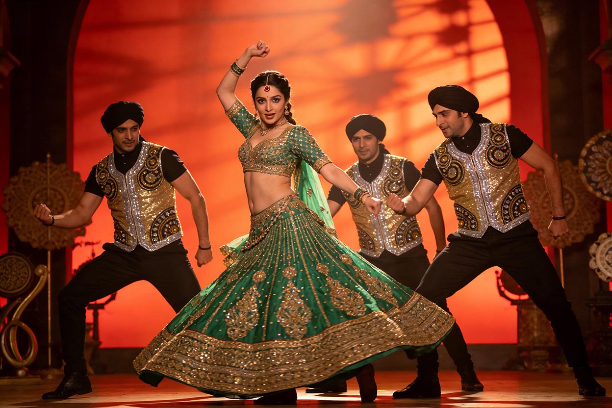 Bollywood Dance Class - Beginner - Paris, IDF | DanceUs.org